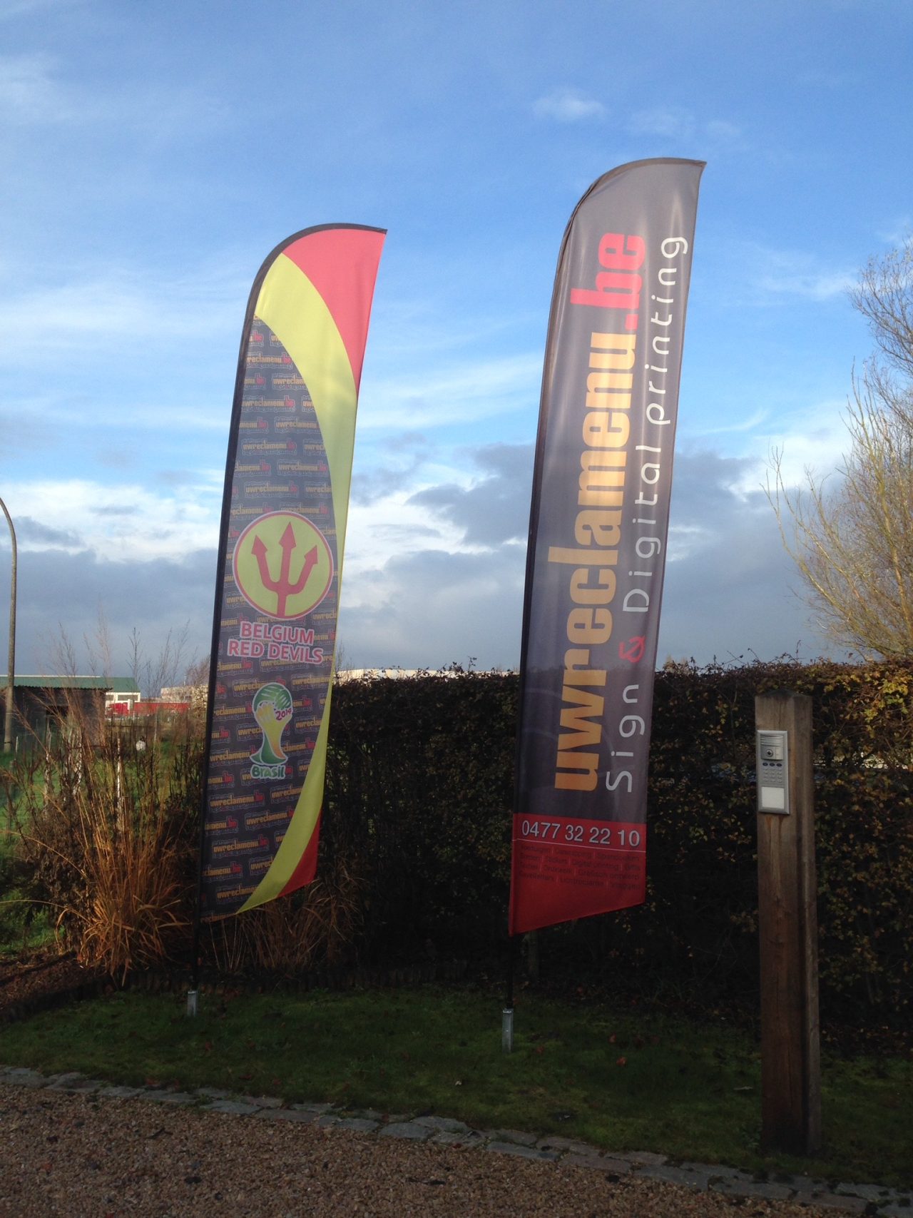 Vlaggen met uw eigen reclame - Vlaggen op maat gemaakt